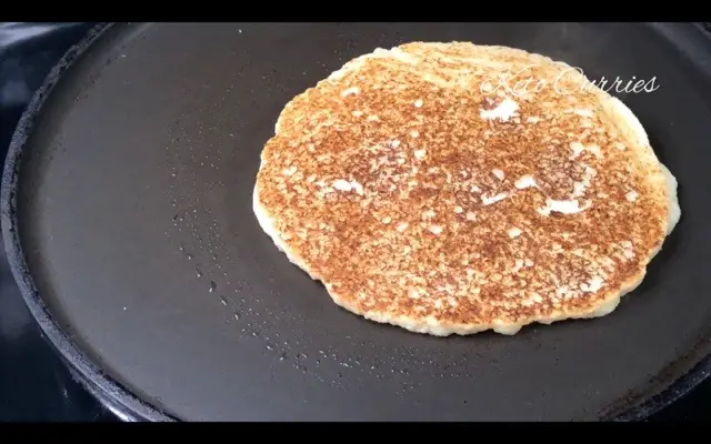 How to make a no-knead keto roti using almond flour - Keto Curries