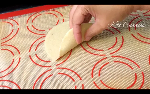 How to make Keto Roti-Keto Almond Flour Roti - Keto Curries